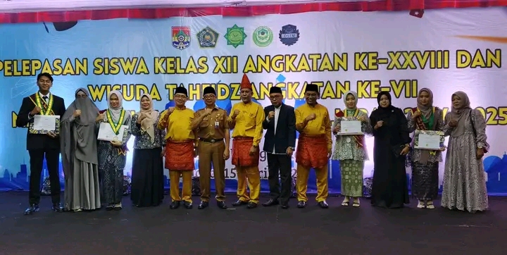 MAN 2 Lubuklinggau Sukses Gelar Pelepasan Siswa Kelas XII Angkatan XXVIII dan Wisuda Tahfidz VII ...
